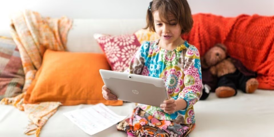 A Parent’s Guide to Online Safety for Children | HP® Tech Takes - Singapore